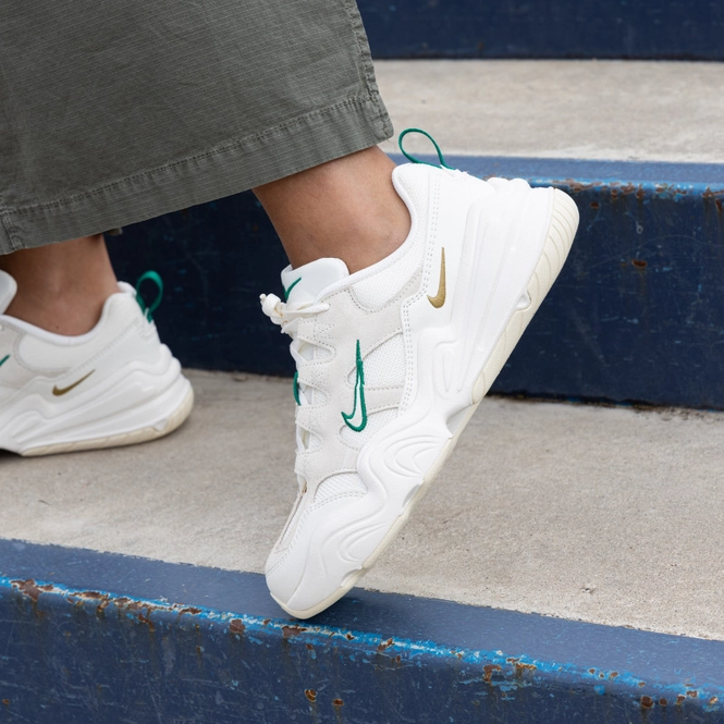 Nike Tech Hera Pale Ivory/Sail | Sneaker District