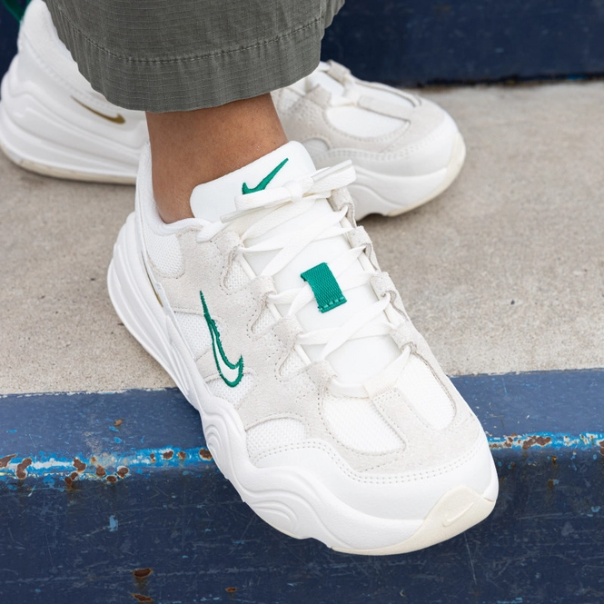 Nike Tech Hera Pale Ivory/Sail | Sneaker District FR