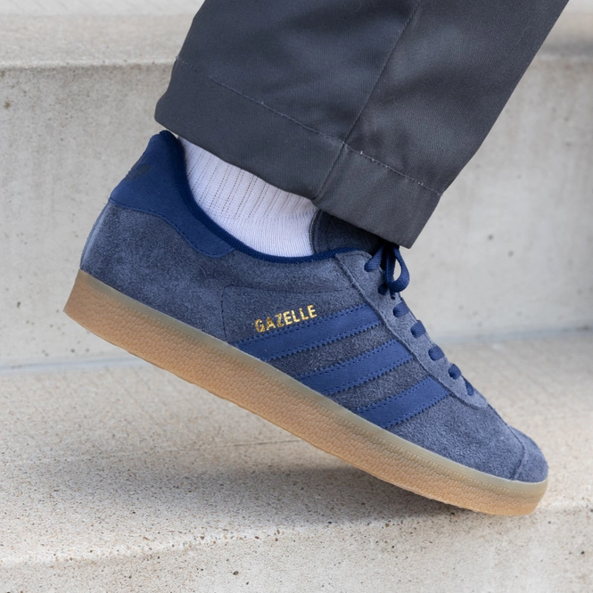 adidas Gazelle Legend Ink / Dark Blue / Gum | Sneaker District DE