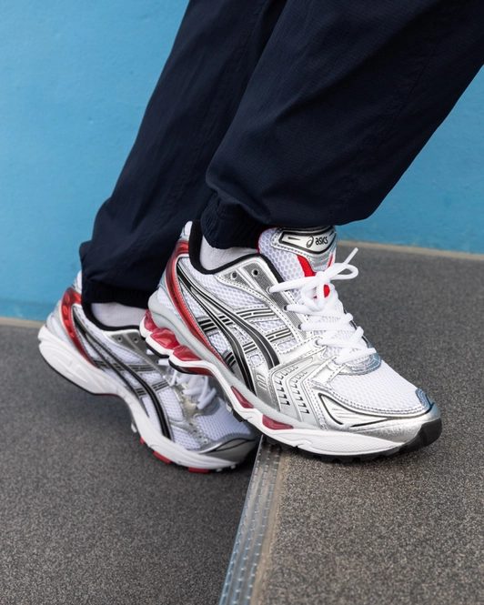ASICS GEL-Kayano 14 White / Classic Red | Sneaker District COM