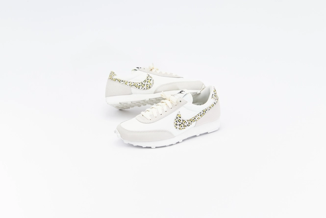 Nike Women's Daybreak SE Leopard Sail/Light Lemon Twist - Black ...