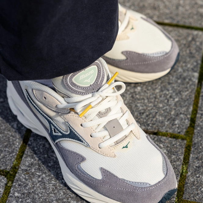 Mizuno Wave Rider Beta Pristine / Moonlit Ocean / Quicksilver | Sneaker ...