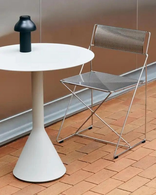 Table de Jardin HAY Palissade Cone Table Cream White Powder Coated ...