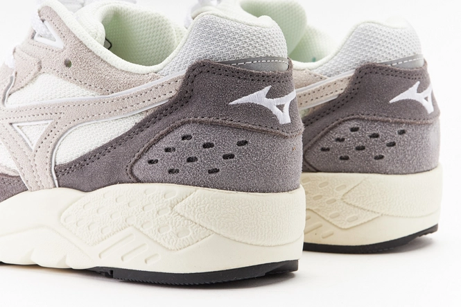 Mizuno Contender Snow White / Cloud / Quiet Shade | Sneaker District