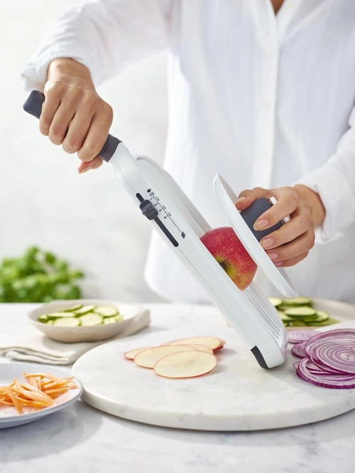 Hand Mandoline OXO Good Grips With Food Holder | Cookwarestore