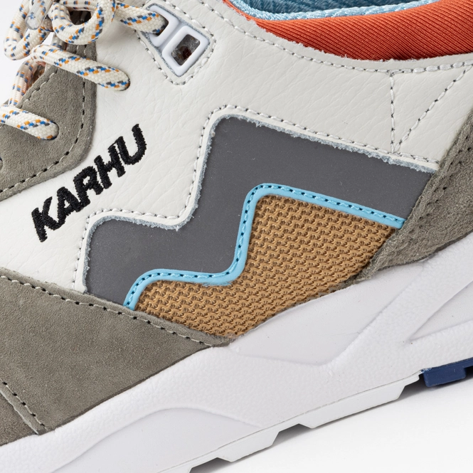 Karhu Aria 95 Abbey Stone / Silver | Sneaker District