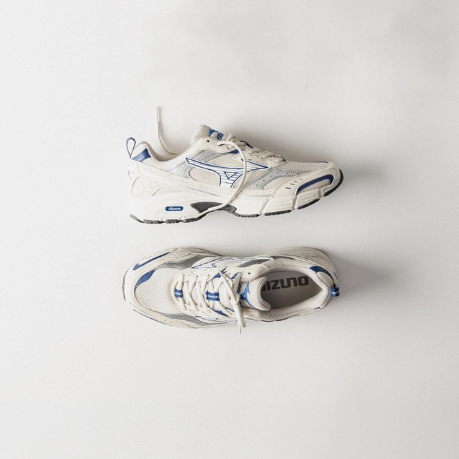 Mizuno Unisex MXR Silver Birch/Snow White/Surf the Web | Sneaker District