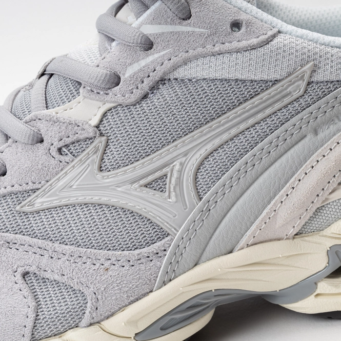 Mizuno Wave Rider 10 Harbor Mist / Nimbus Cloud / White Sand | Sneaker ...