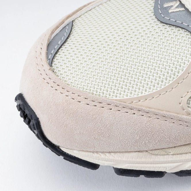 New Balance M2002RCC Calm Taupe Angora | Sneaker District