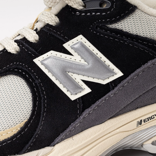 New Balance Men M2002 RSH Magnet Timberwol | Sneaker District