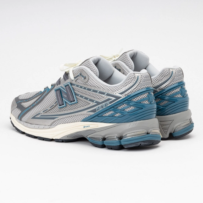 Trainers New Balance Unisex M1906REO Silver Metallic | Sneaker District COM
