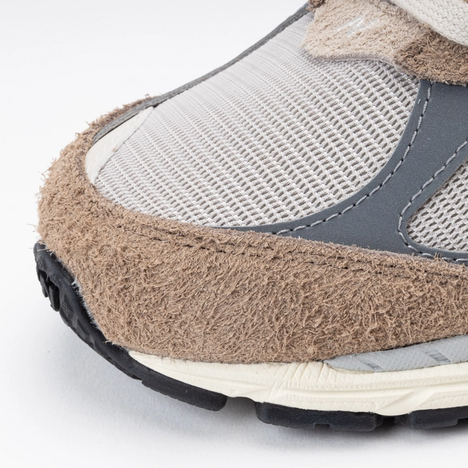 New Balance M2002REJ Mushroom Hazy Peach Castlerock | Sneaker District