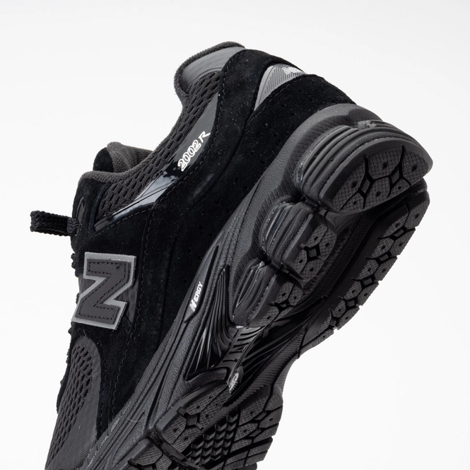 New Balance Unisex M2002WB Black | Sneaker District