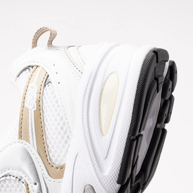 New Balance Unisex MR530RD White Stoneware Linen | Sneaker District