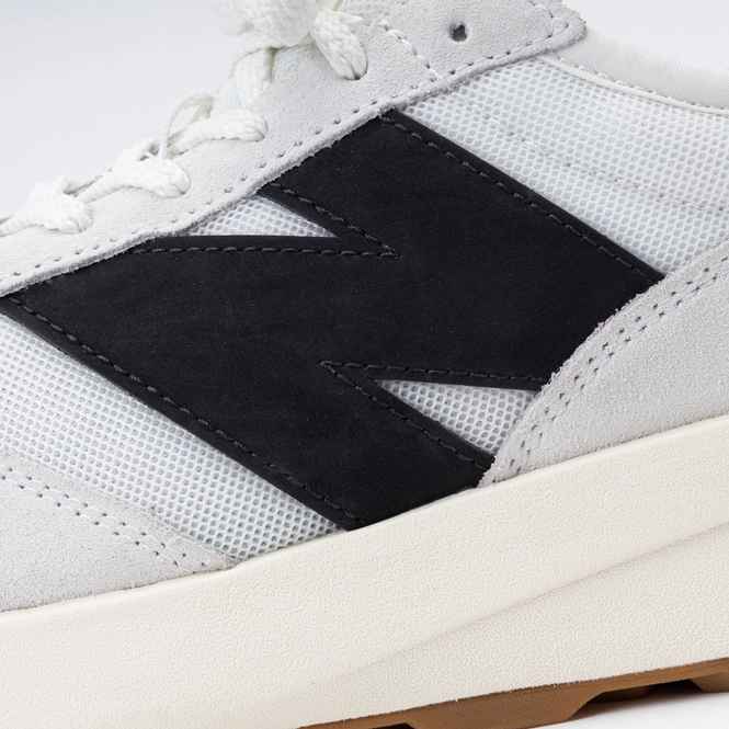 New Balance Unisex U370CA Sea Salt/Black Cement | Sneaker District