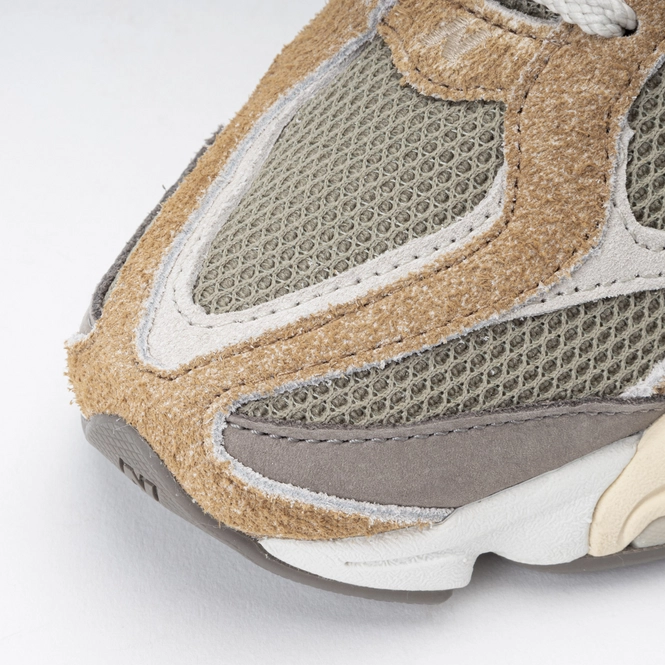 New Balance Unisex U9060NTC Olivine/Great Plains/Arid Stone | Sneaker ...