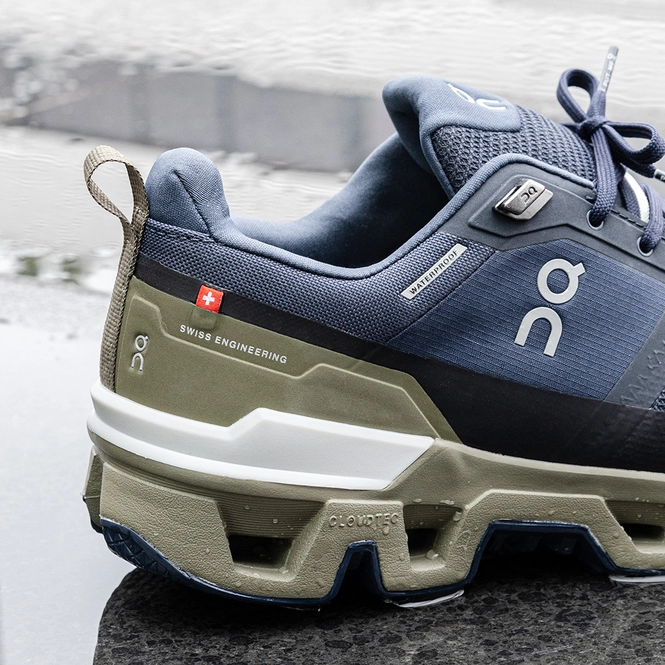 On Running Cloudwander Waterproof Midnight / Olive | Sneaker District