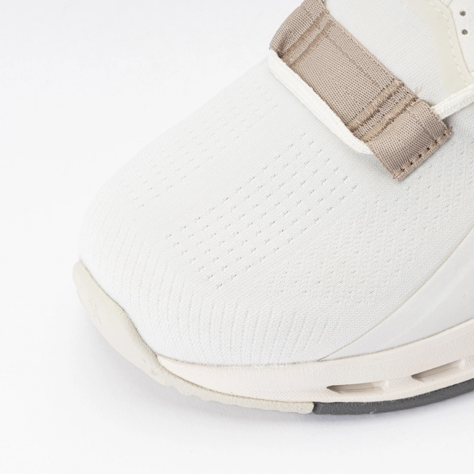 Sneaker On Running Women Cloudnova 2 Ice Sand | Sneaker District