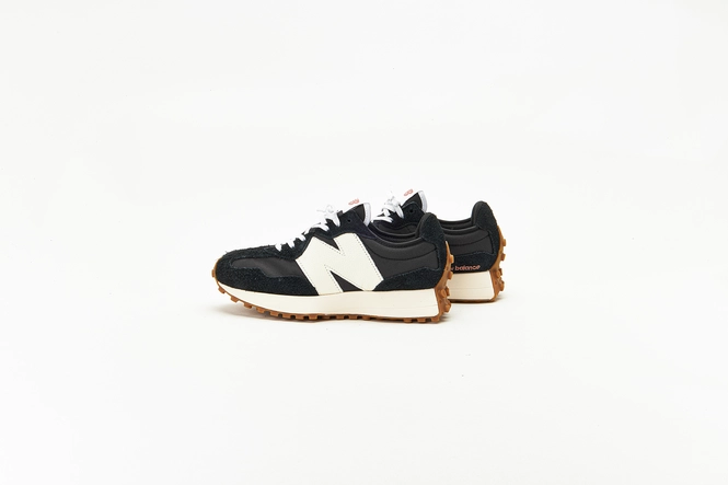 New Balance WS327BL Black / White | Sneaker District
