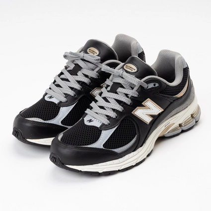 New Balance Unisex M2002RPO Black | Sneaker District