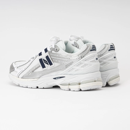 New Balance Unisex U1906RCM White/NB Navy/Silver Metallic | Sneaker ...