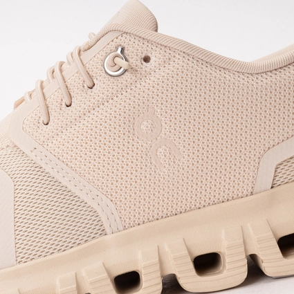 Sneaker On Running Women Cloud 6 Sand Sand | Sneaker District