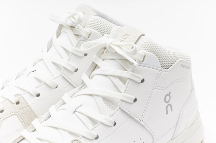 On Running The Roger Clubhouse Mid White / Sand | Sneaker District